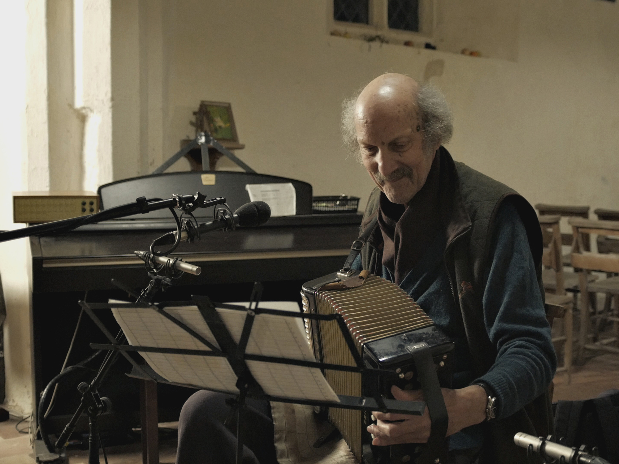 Tony Hall – man and melodeon – Dr Badphil